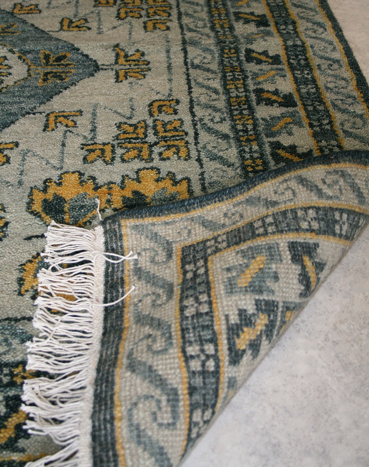 Hand-Knotted Indian Ushak Rug - Ref: 1883 - 240 x 157cm – Little-Persia