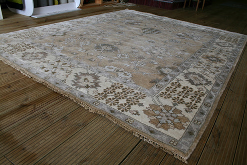 Hand-Knotted Indian Ushak Rug - Ref: 2252 - 306 x 244cm – Little-Persia