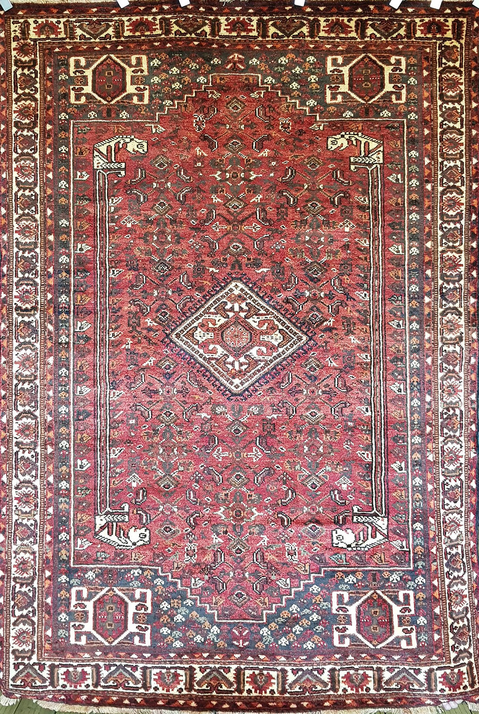 A Guide to Shiraz Rugs: The Essence of Nomadic Artistry – Little-Persia