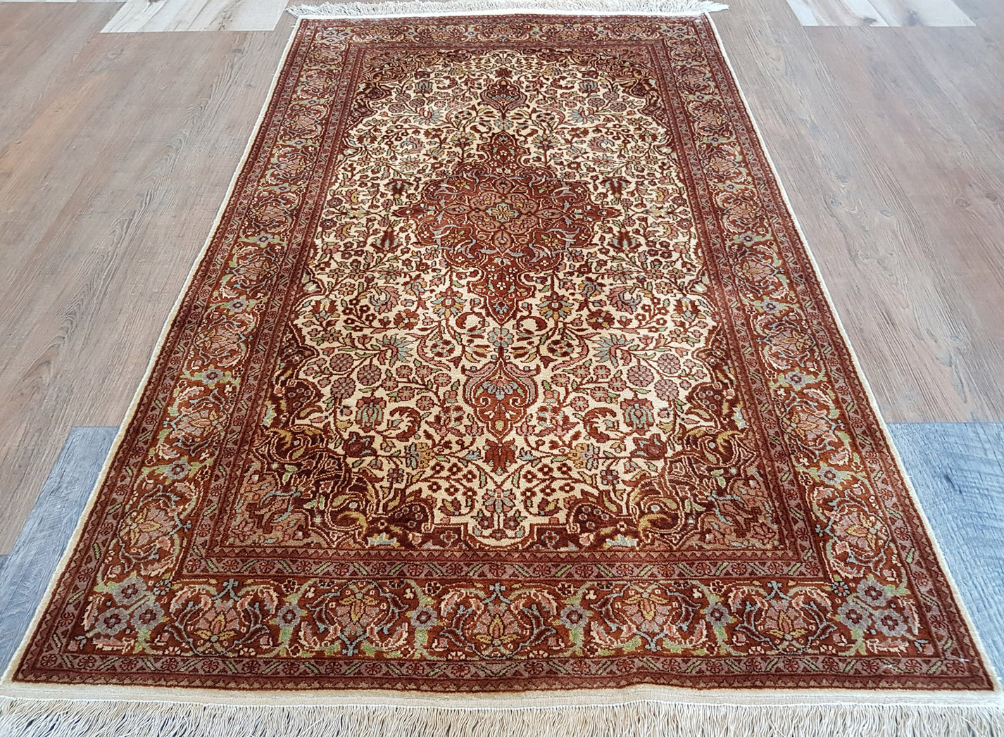 Hand-Knotted Indian Kashmir Silk Rug - Ref: 2604 - 154 x 93cm – Little ...