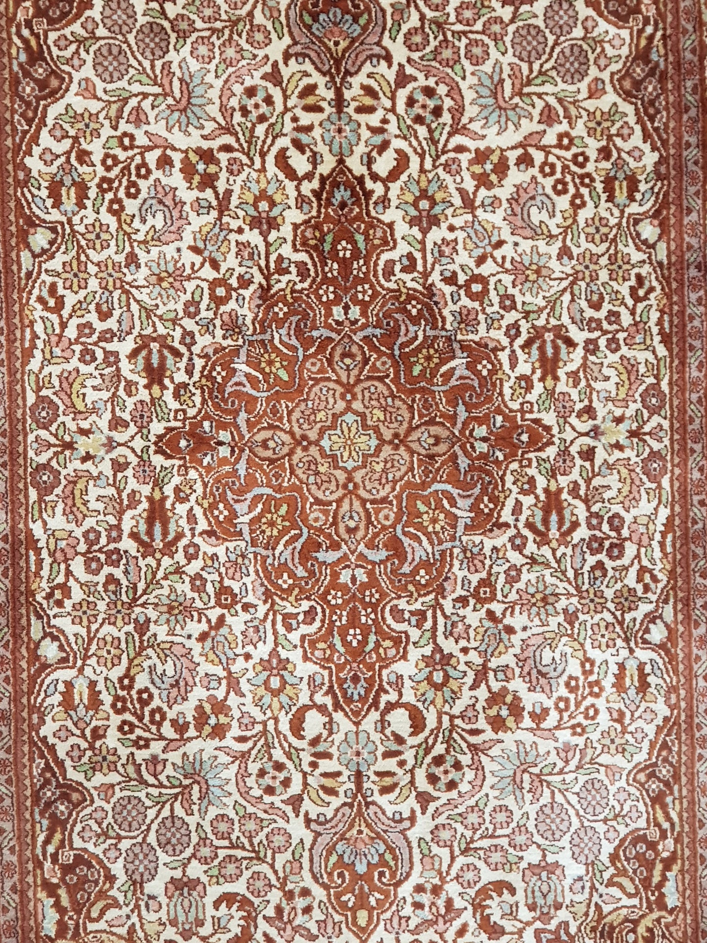 Hand-Knotted Indian Kashmir Silk Rug - Ref: 2604 - 154 x 93cm – Little ...