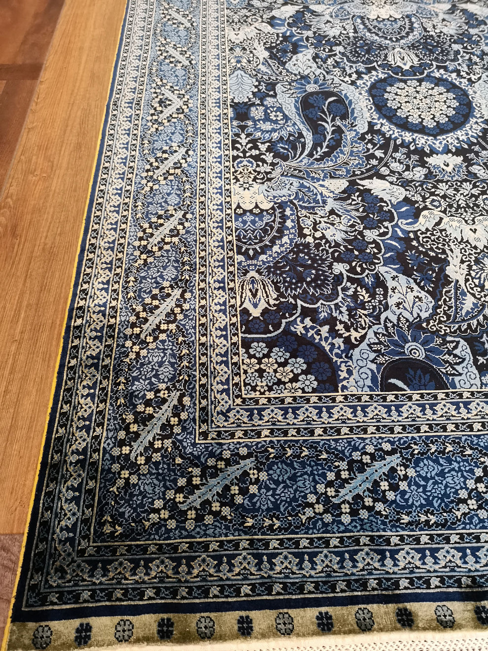 Hand-Knotted Chinese Qom Silk Rug - Ref: 2673 - 183 x 125cm – Little-Persia