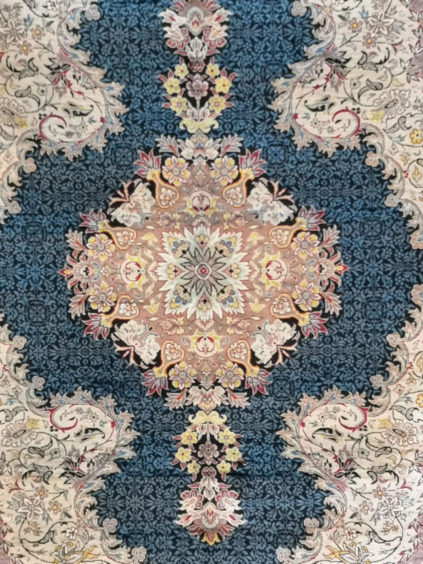 Hand-Knotted Chinese Qom Silk Rug - Ref: 2674 - 202 x 142cm – Little-Persia