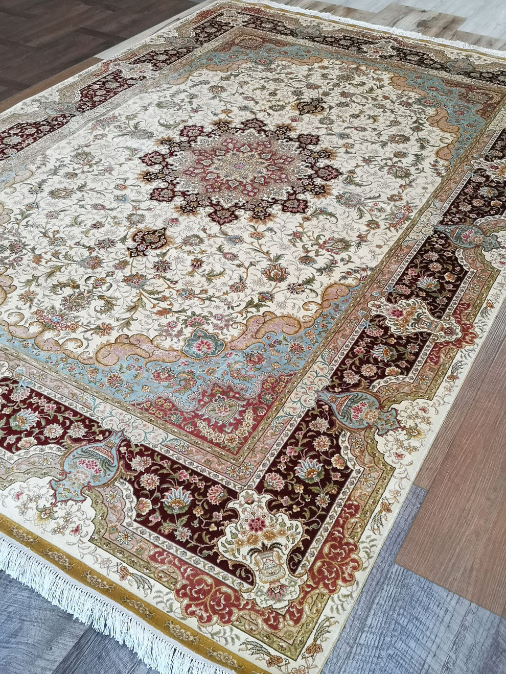 Hand-Knotted Chinese Qom Silk Rug - Ref: 2676 - 275 x 186cm – Little-Persia