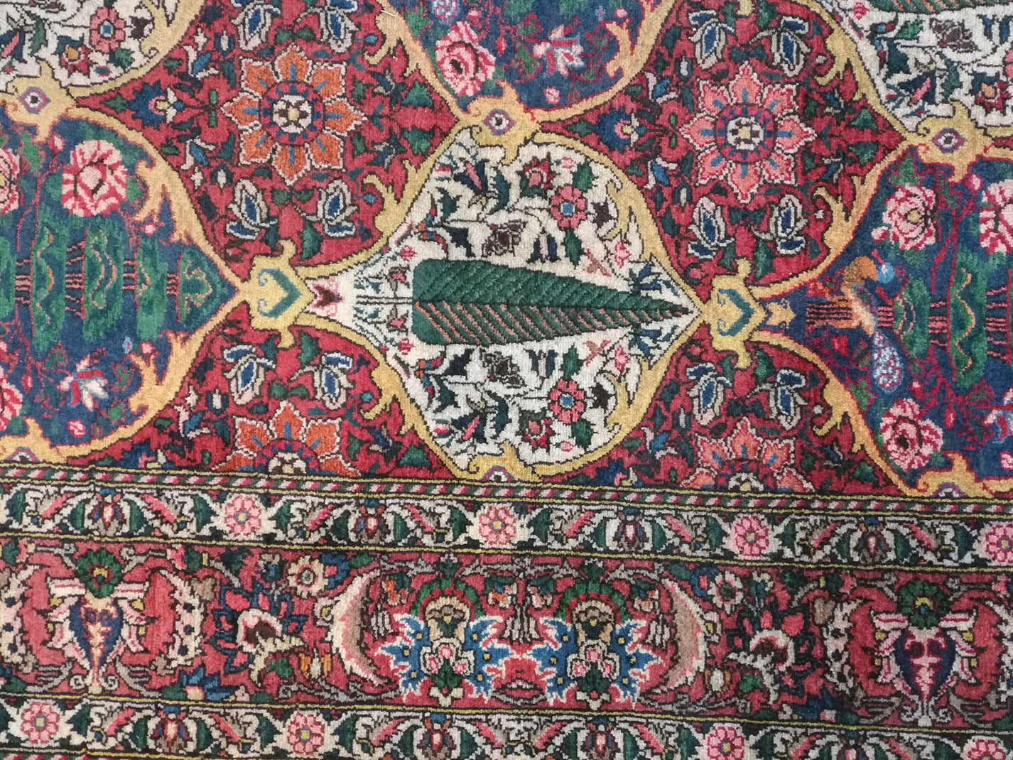 Hand-Knotted Semi-Antique Persian Bakhtiari Rug - Ref: 12679 - 327 x ...