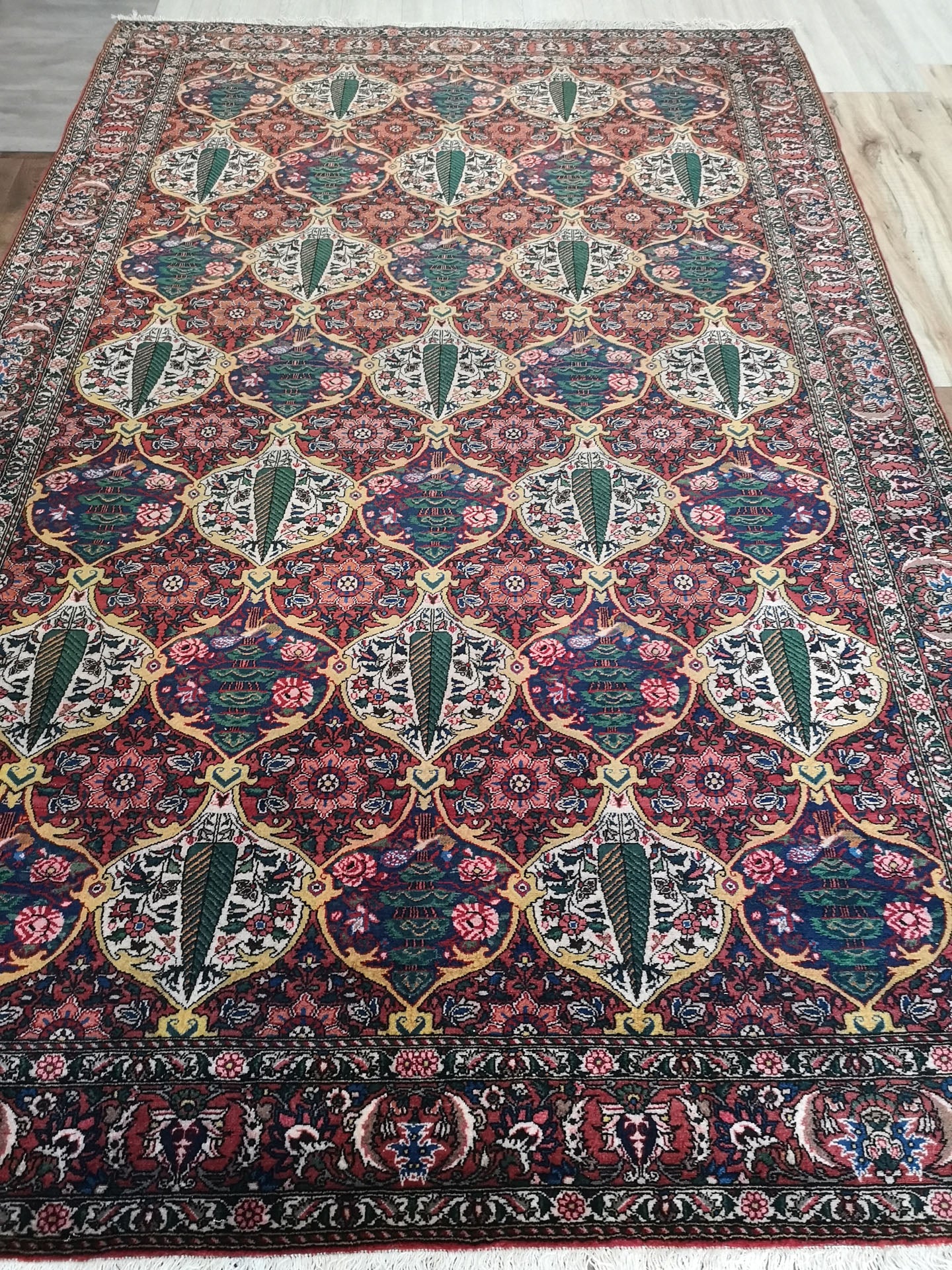 Hand-Knotted Semi-Antique Persian Bakhtiari Rug - Ref: 12679 - 327 x ...