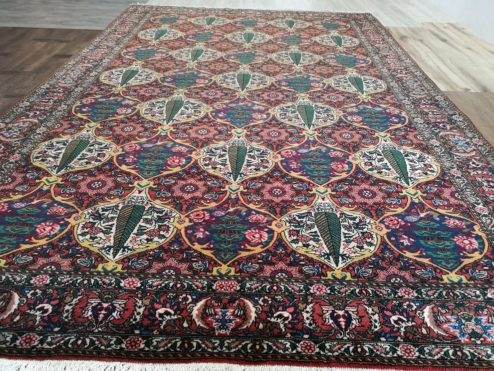 Hand-Knotted Semi-Antique Persian Bakhtiari Rug - Ref: 12679 - 327 x ...