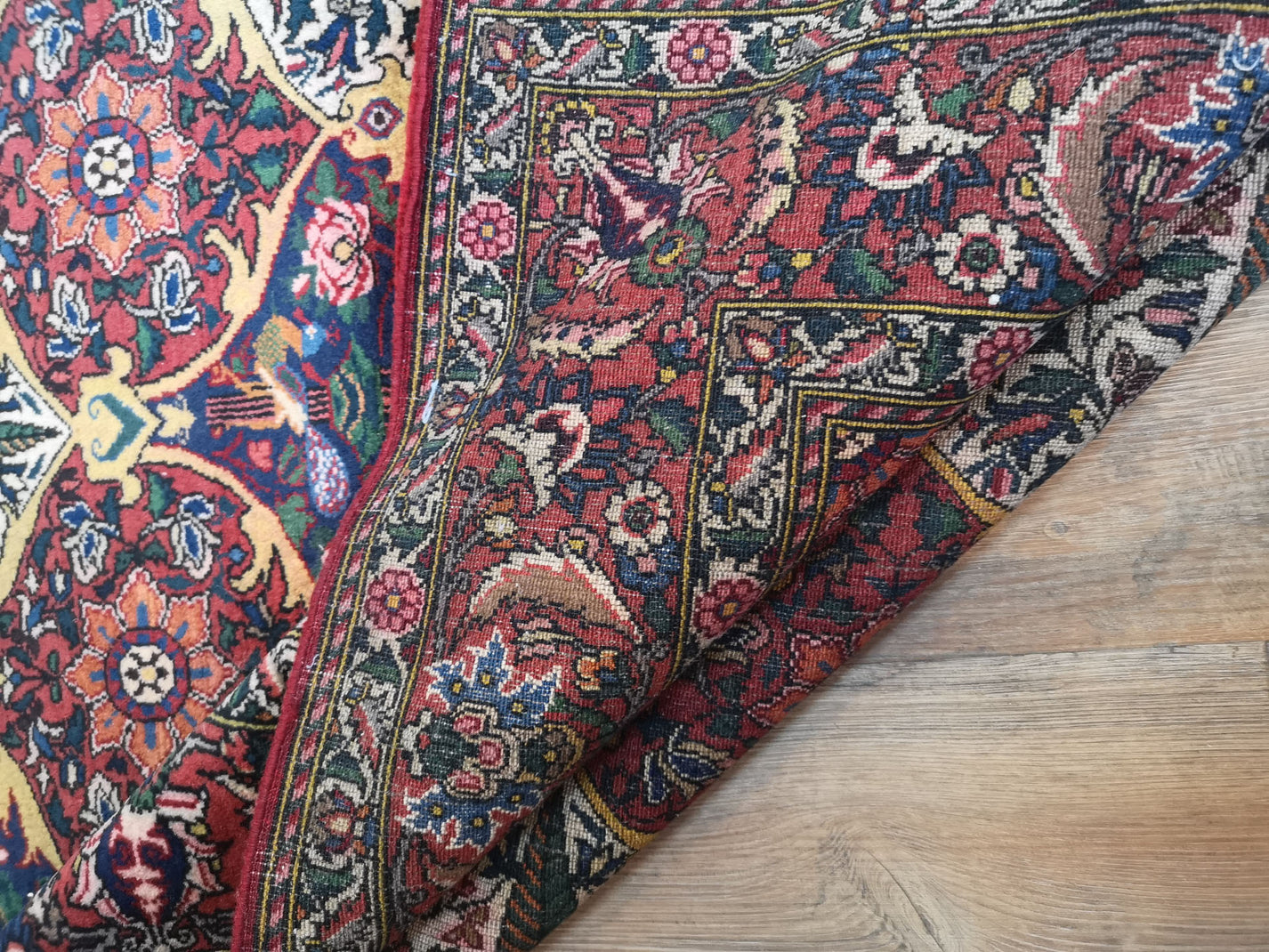 Hand-Knotted Semi-Antique Persian Bakhtiari Rug - Ref: 12679 - 327 x ...