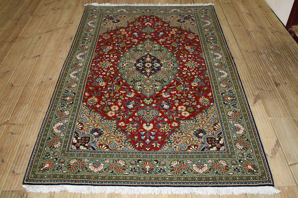 Hand-Knotted Persian Qom Wool & Silk Rug - Ref: 360 - 222 x 142cm ...